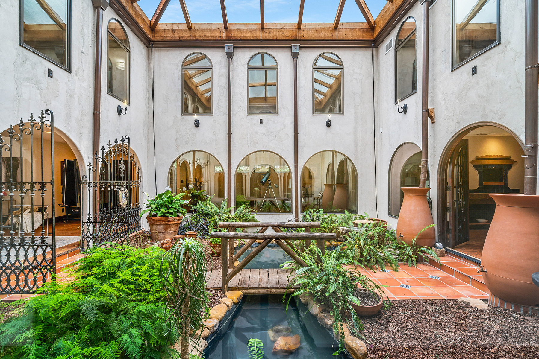 Cobra Kai' LaRusso Mansion | Atlanta Blog